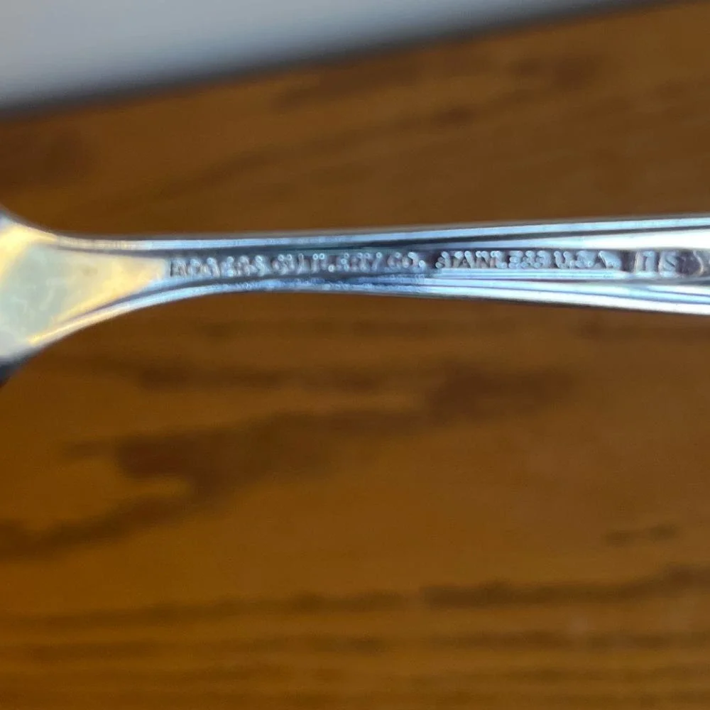 Rogers Cutlery Co | Dining | Rogers Cutlery Co Stainless Usa Scalloped ...
